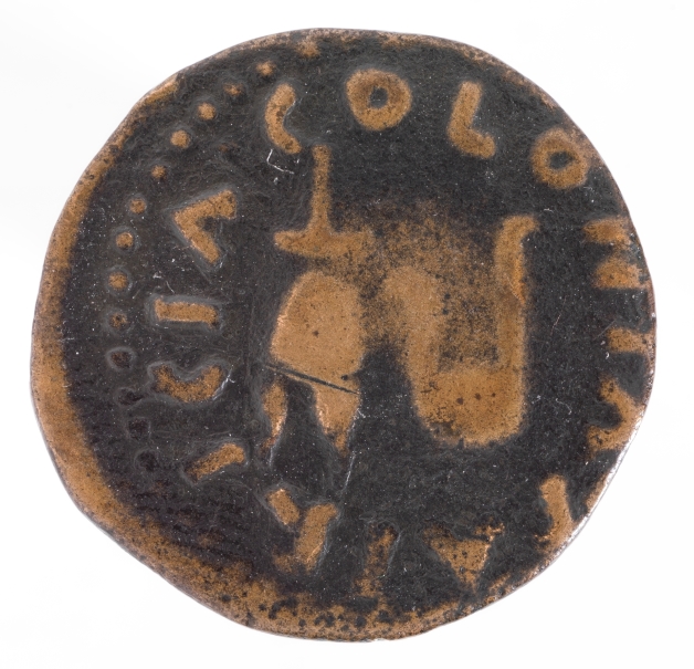 Cabeza de Augusto / Apex y simpulum - Colección - Museo Nacional del Prado